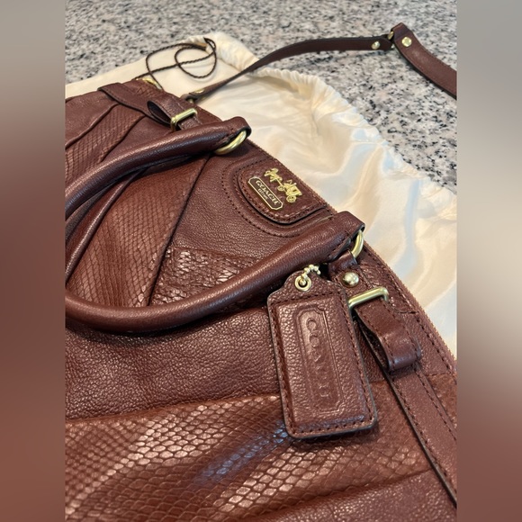 Coach | Bags | Euc Coach Madison Diagonal Pleated Exotic Lindsay ...